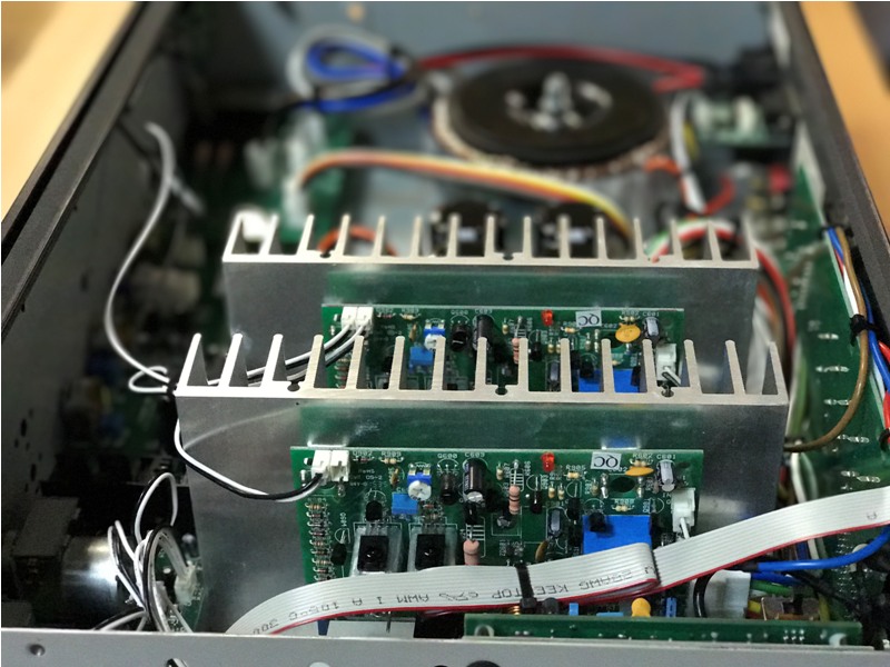 AMC 2100MK-II Stereo Power Amplifier with a Massive 100watts x 2