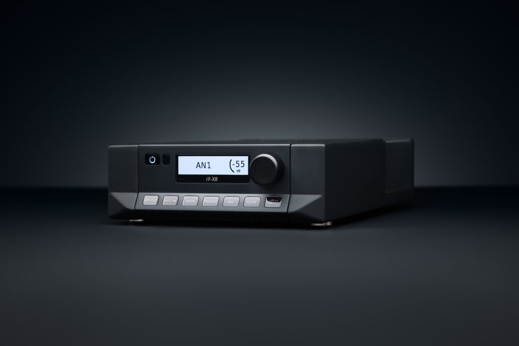 CYRUS i9-XR INTEGRATED STEREO AMPLIFIER | CYRUS - RIO Sound and Vision