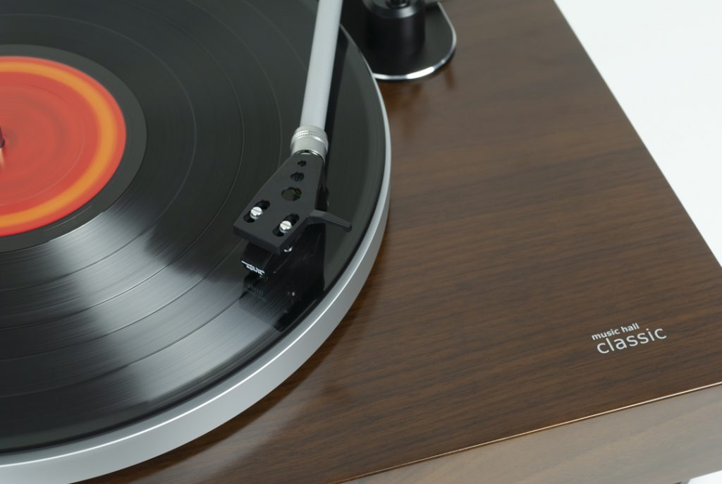 MUSIC HALL CLASSIC TURNTABLE | MUSIC HALL - RIO Sound and Vision