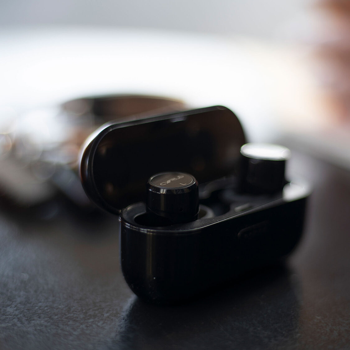 CYRUS - RIO Sound and Vision